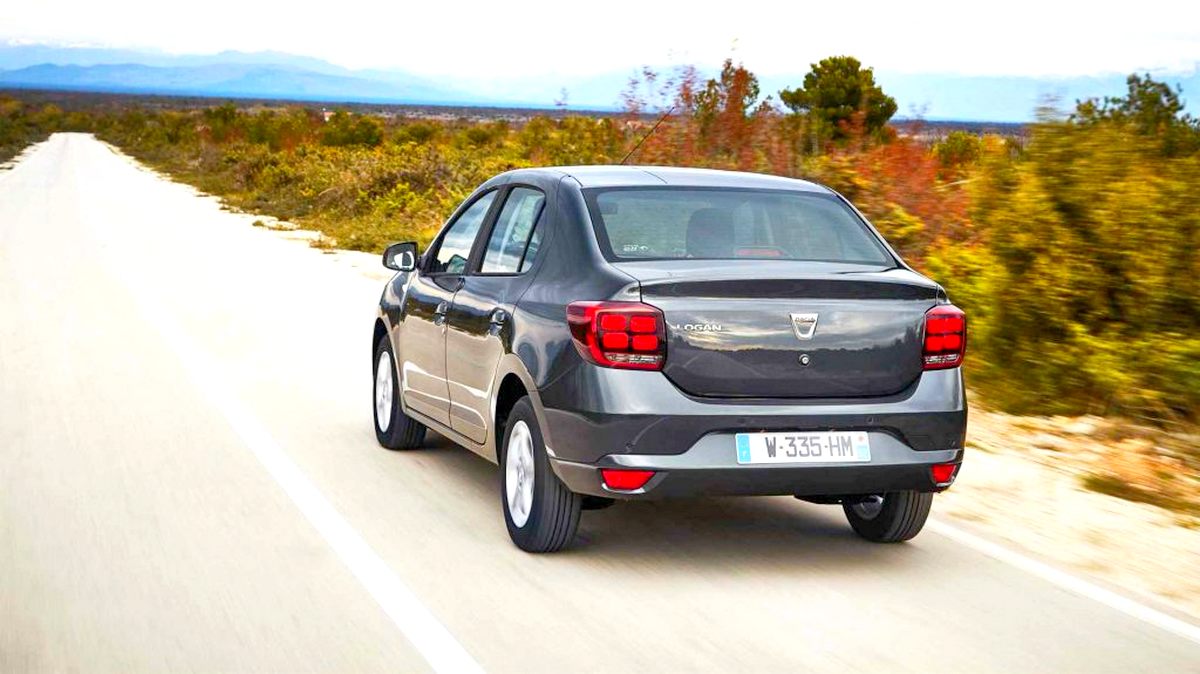 Noua Dacia Logan, surprinsă la teste pe străzile din Sibiu. Cum arată ...