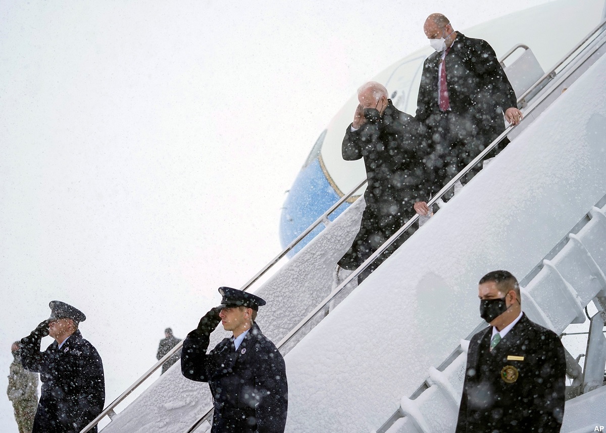 Capitala SUA, îngropată în nămeți. Joe Biden a fost prins în furtuna de ...