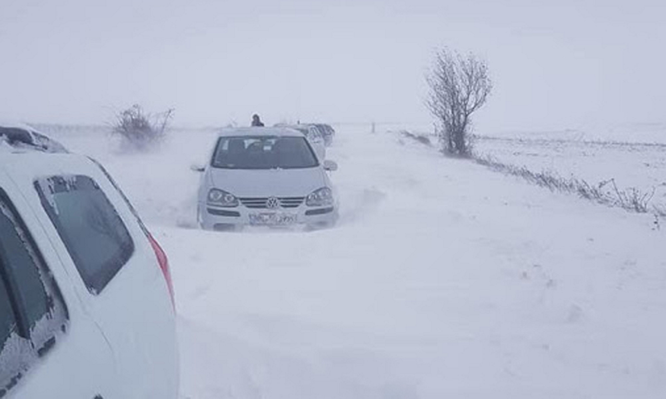 Viscolul continuă să facă probleme în România. Raed Arafat, despre ...
