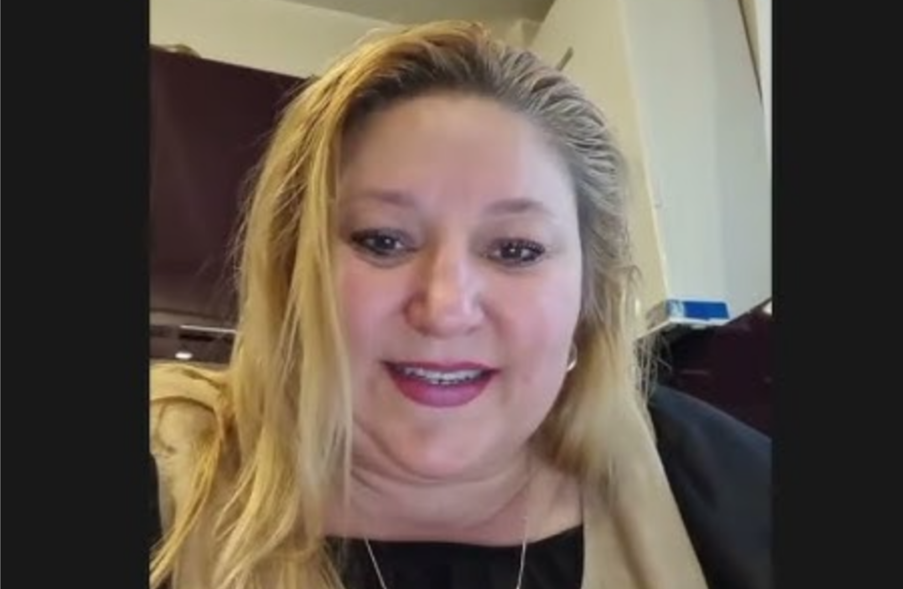 Diana Șoșoacă, una dintre cele două blonde de succes din politica ...