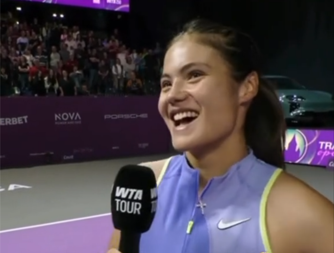 Emma Răducanu a vorbit românește la Transylvania Open. Adevărul e că ...